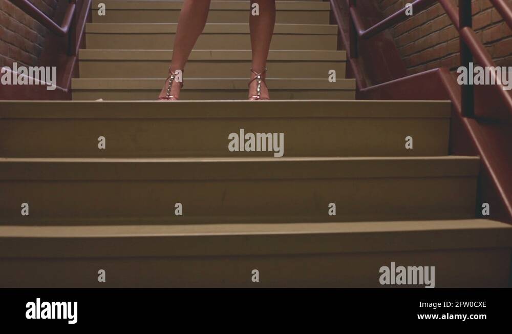 Model standing pose Stock Videos & Footage - HD and 4K Video Clips - Alamy