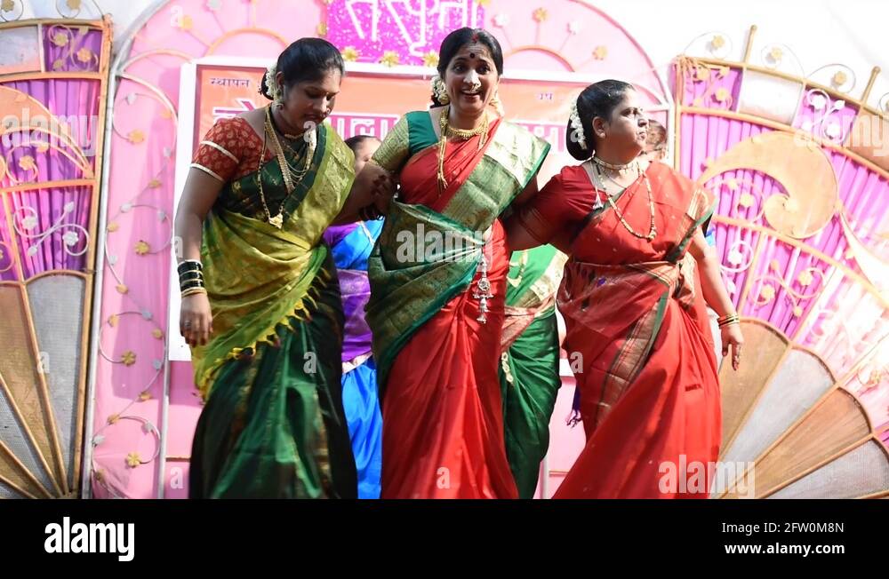 Maharashtrian Ladies folk dance Stock Video Footage - Alamy