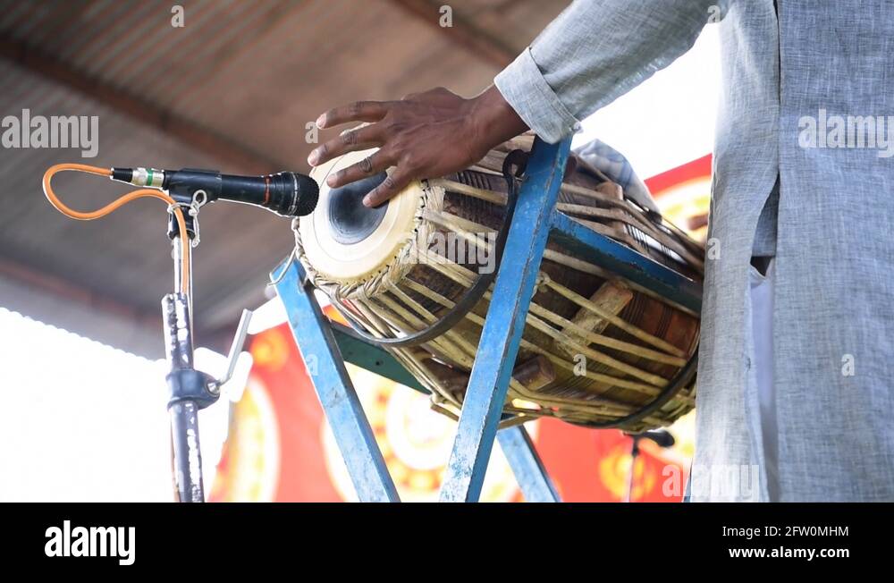 Art devotion indian Stock Videos & Footage - HD and 4K Video Clips - Alamy