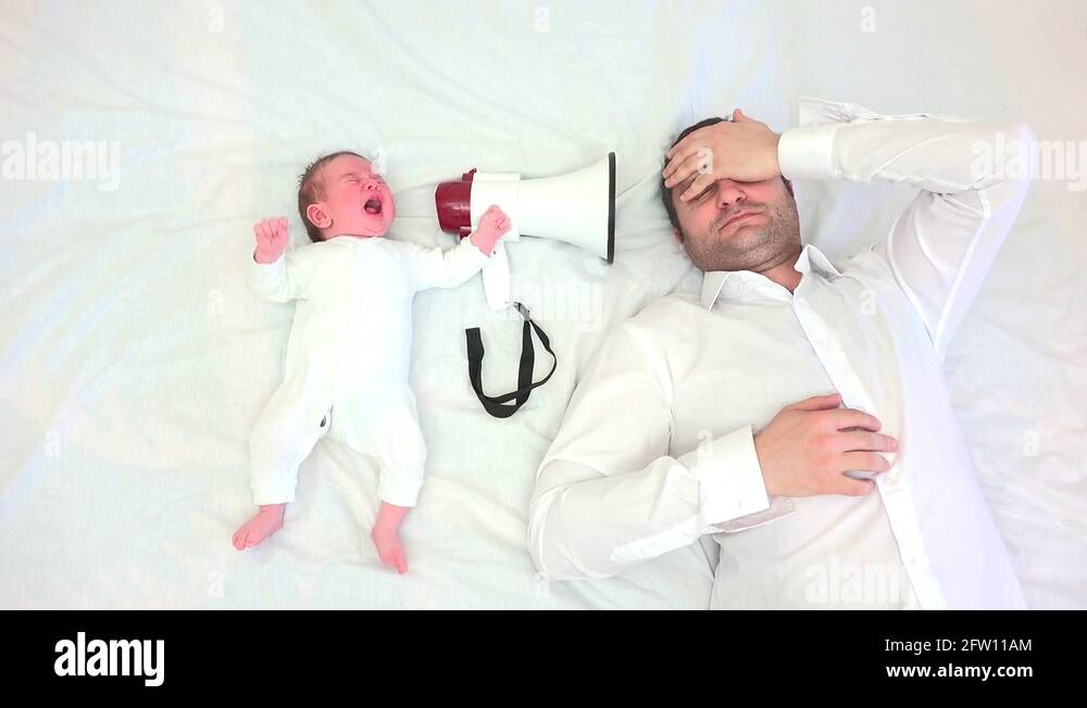 Kid crying ears Stock Videos & Footage - HD and 4K Video Clips - Alamy