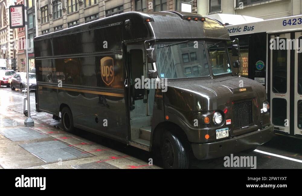 Ups vehicle delivery van Stock Videos & Footage - HD and 4K Video Clips ...