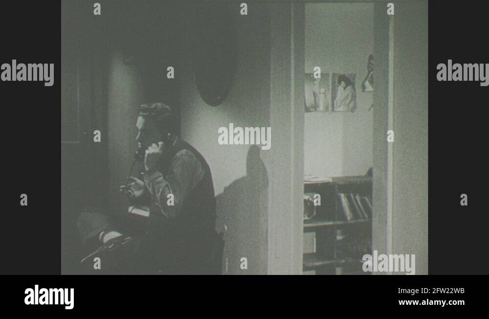 Telephone lady Stock Videos & Footage - HD and 4K Video Clips - Alamy