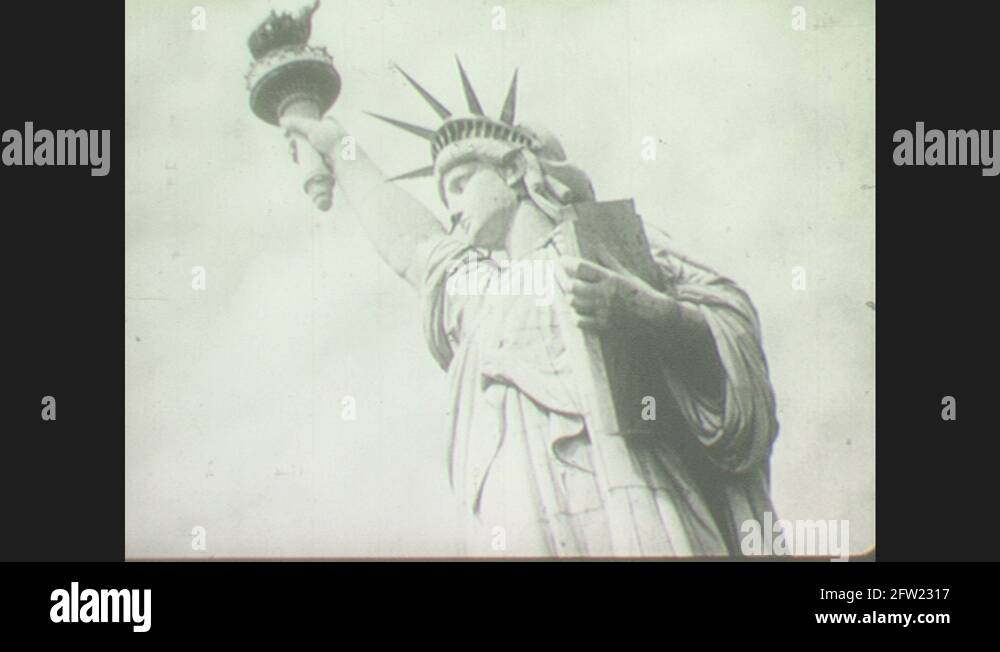 Running statue of liberty Stock Videos & Footage - HD and 4K Video ...