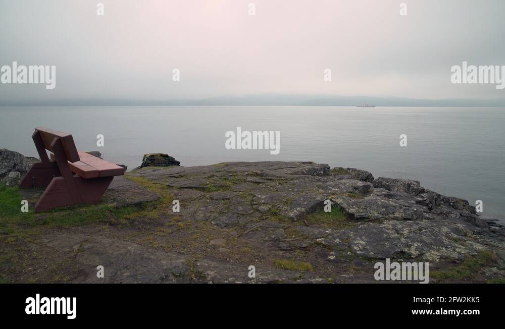 Waterside bench Stock Videos & Footage - HD and 4K Video Clips - Alamy