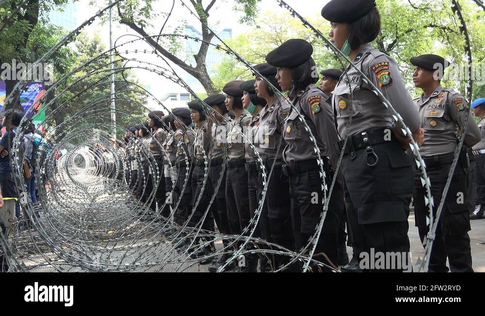 Barricade of barbed wire Stock Videos & Footage - HD and 4K Video Clips ...