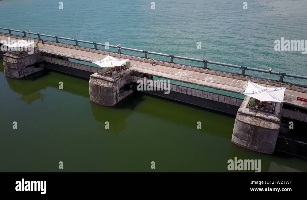 Marina bay barrage dam Stock Videos & Footage - HD and 4K Video Clips ...
