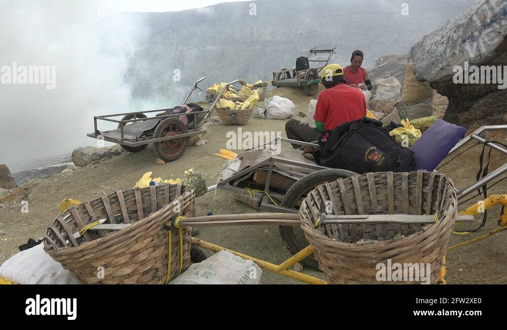 Mine labor Stock Videos & Footage - HD and 4K Video Clips - Alamy