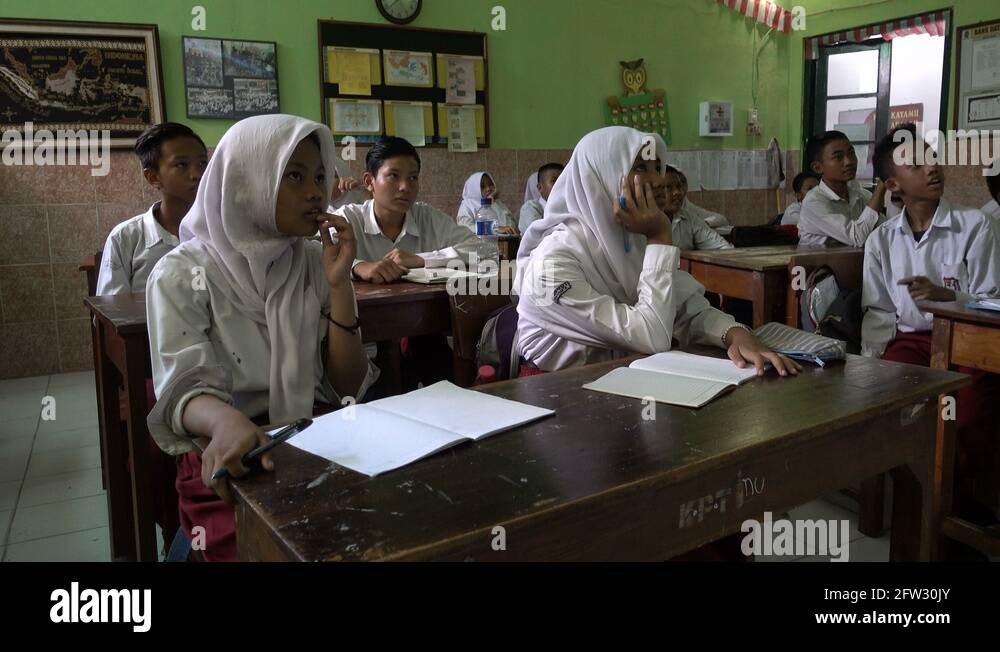 Indonesia school classroom Stock Videos & Footage - HD and 4K Video ...
