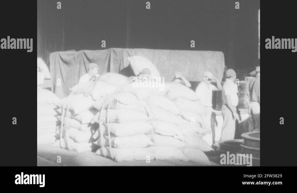 Coffee load Stock Videos & Footage - HD and 4K Video Clips - Alamy