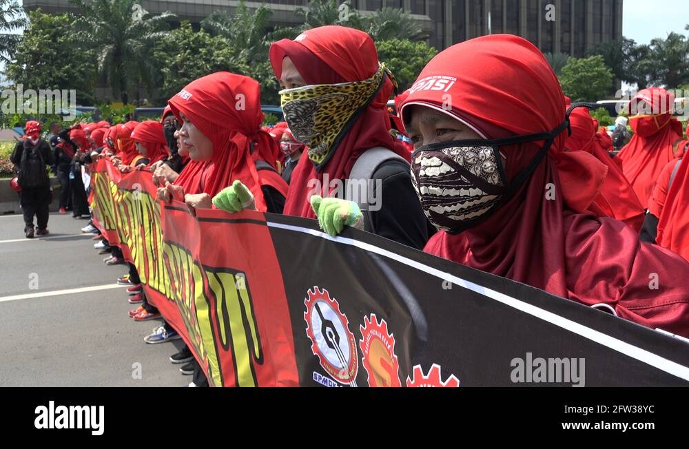 Women in day labor Stock Videos & Footage - HD and 4K Video Clips - Alamy