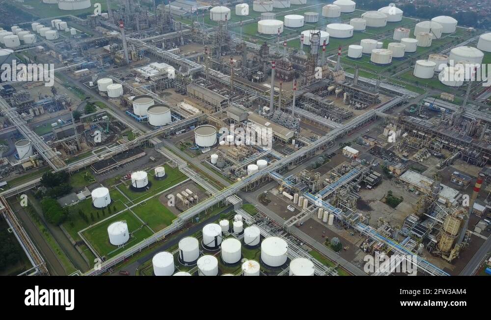Aramco oil plant Stock Videos & Footage - HD and 4K Video Clips - Alamy