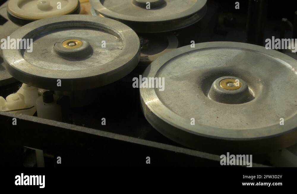 Mechanical spools Stock Videos & Footage - HD and 4K Video Clips - Alamy