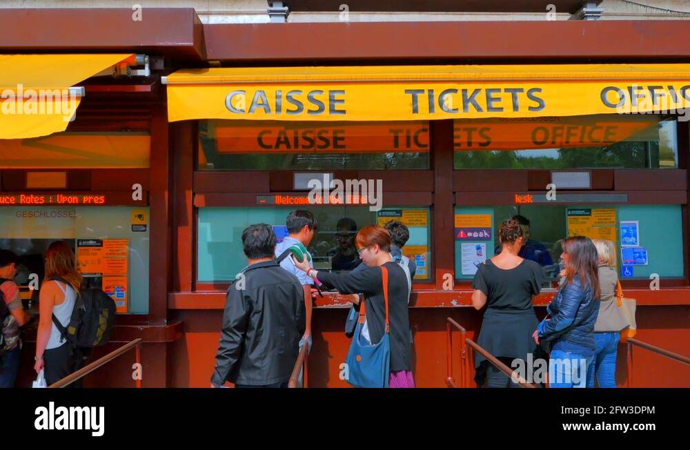 Line at kiosk Stock Videos & Footage - HD and 4K Video Clips - Alamy