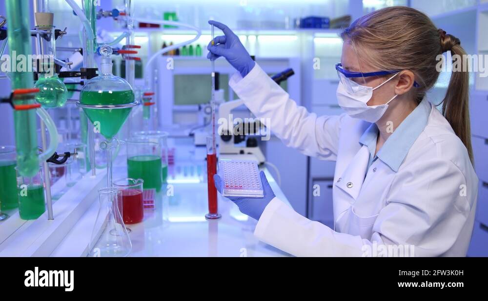 Microplate Stock Videos & Footage - HD and 4K Video Clips - Alamy