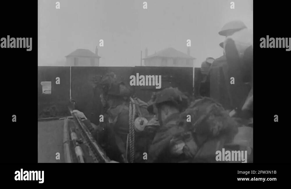 Ww2 landing Stock Videos & Footage - HD and 4K Video Clips - Alamy