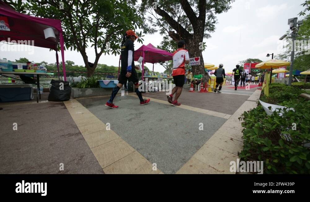 Marathon running Stock Videos & Footage - HD and 4K Video Clips - Alamy