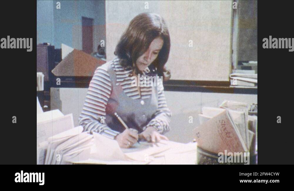 Women writing 1970s Stock Videos & Footage - HD and 4K Video Clips - Alamy