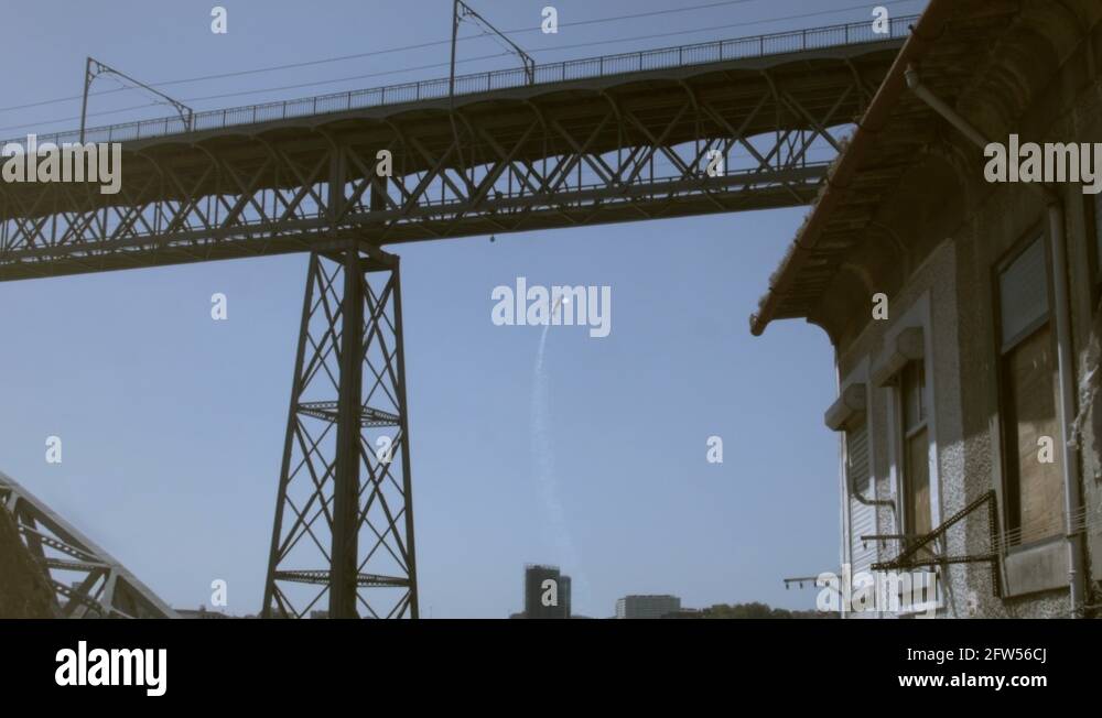 Red Bull Mono Plane in porto Stock Video Footage - Alamy