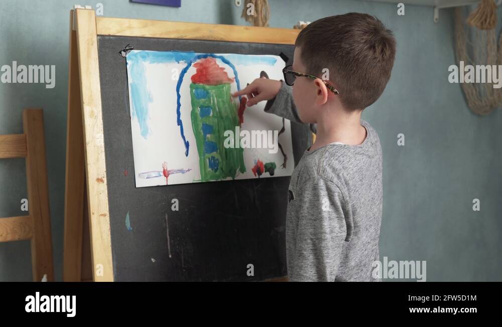 Shows her drawing Stock Videos & Footage - HD and 4K Video Clips - Alamy