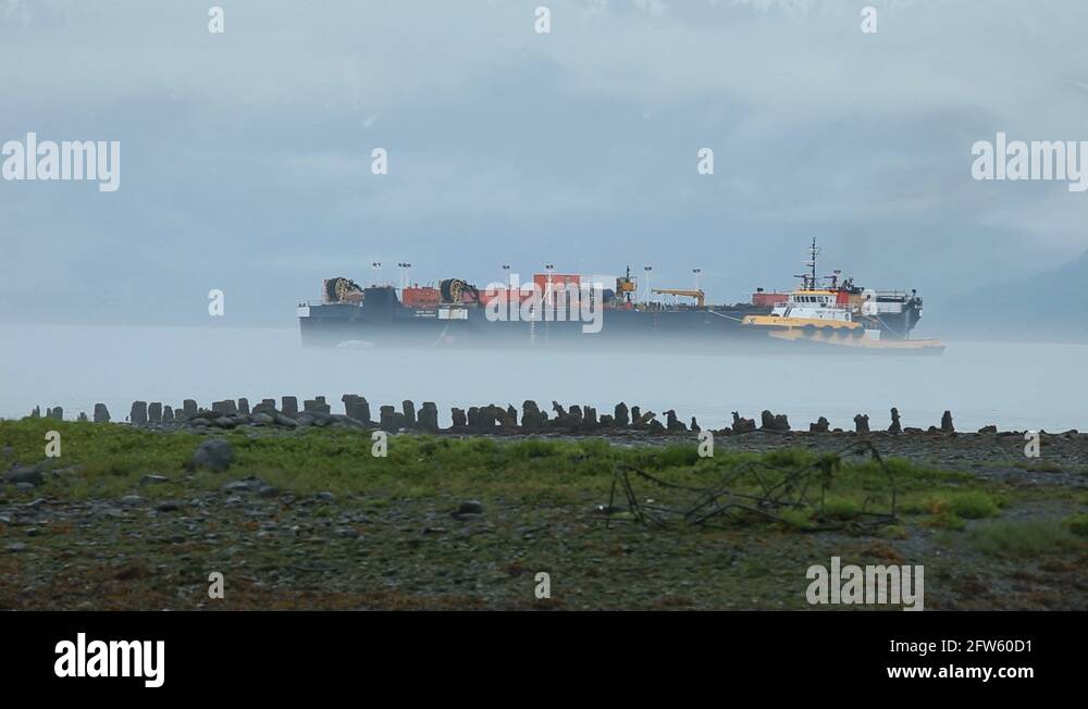 Cargo work Stock Videos & Footage - HD and 4K Video Clips - Alamy