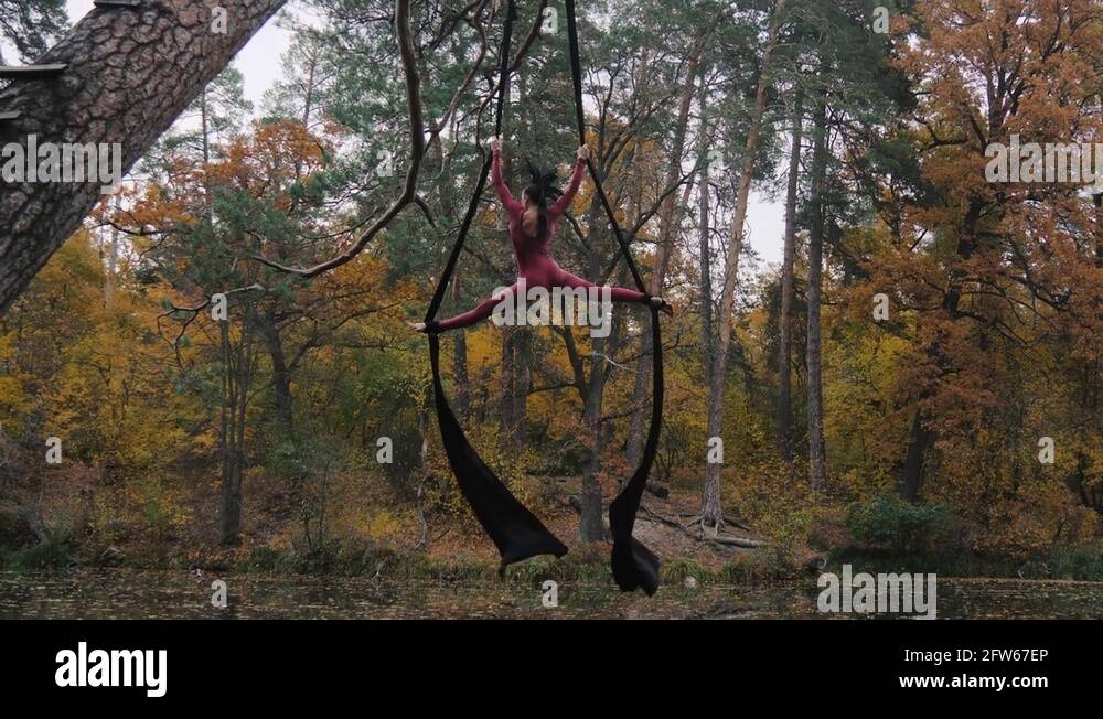 Woman acrobat Stock Videos & Footage - HD and 4K Video Clips - Alamy