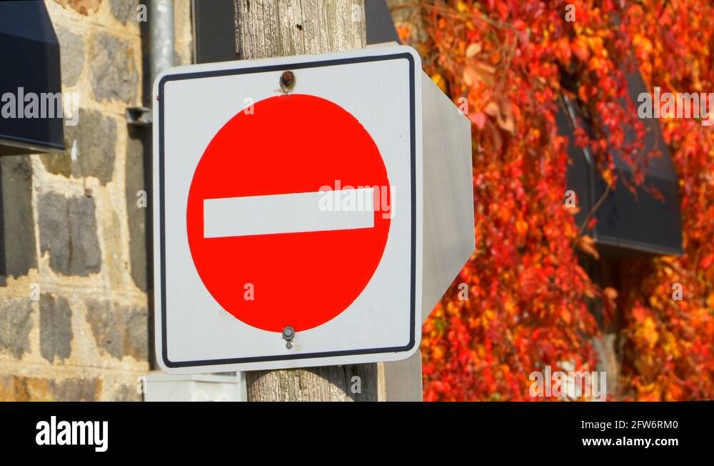 4K Wrong Way, Red Do Not Enter Traffic Street Sign, Wrong Direction ...