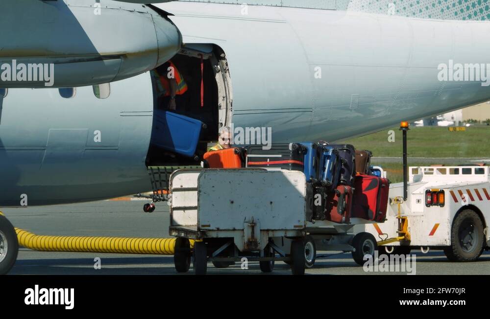 Plane and cargo Stock Videos & Footage - HD and 4K Video Clips - Alamy