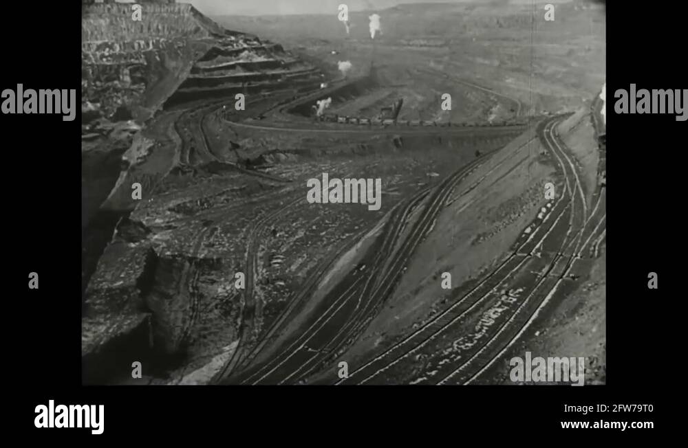 Iron railway lines Stock Videos & Footage - HD and 4K Video Clips - Alamy