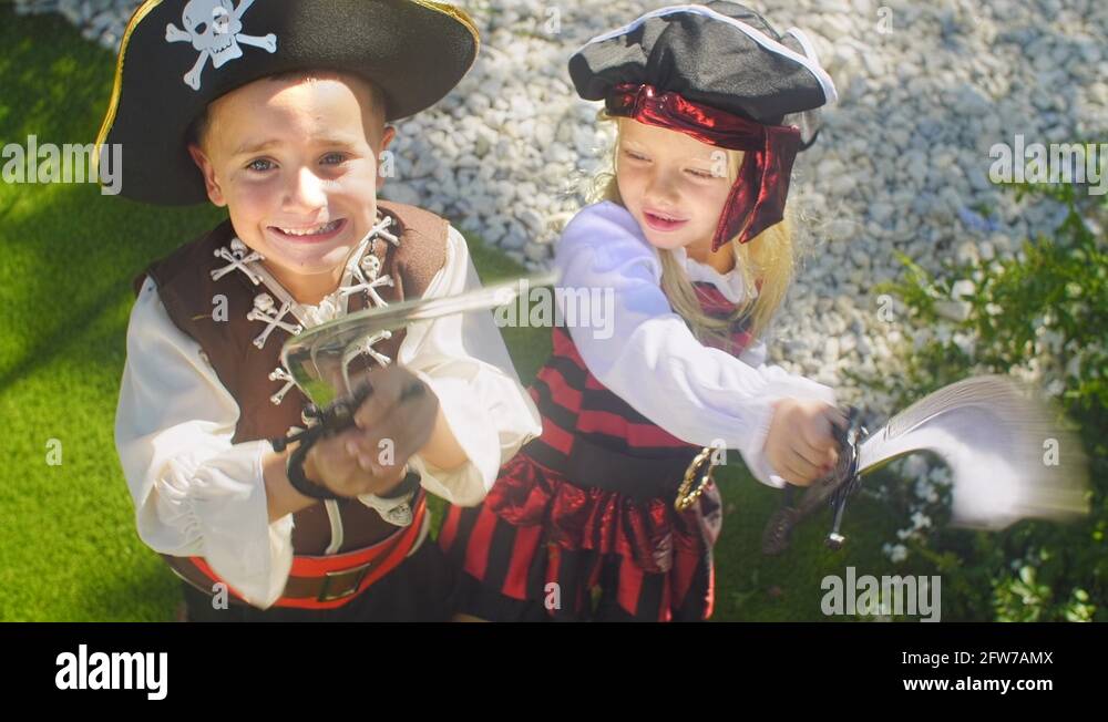 Pirates fighting Stock Videos & Footage - HD and 4K Video Clips - Alamy