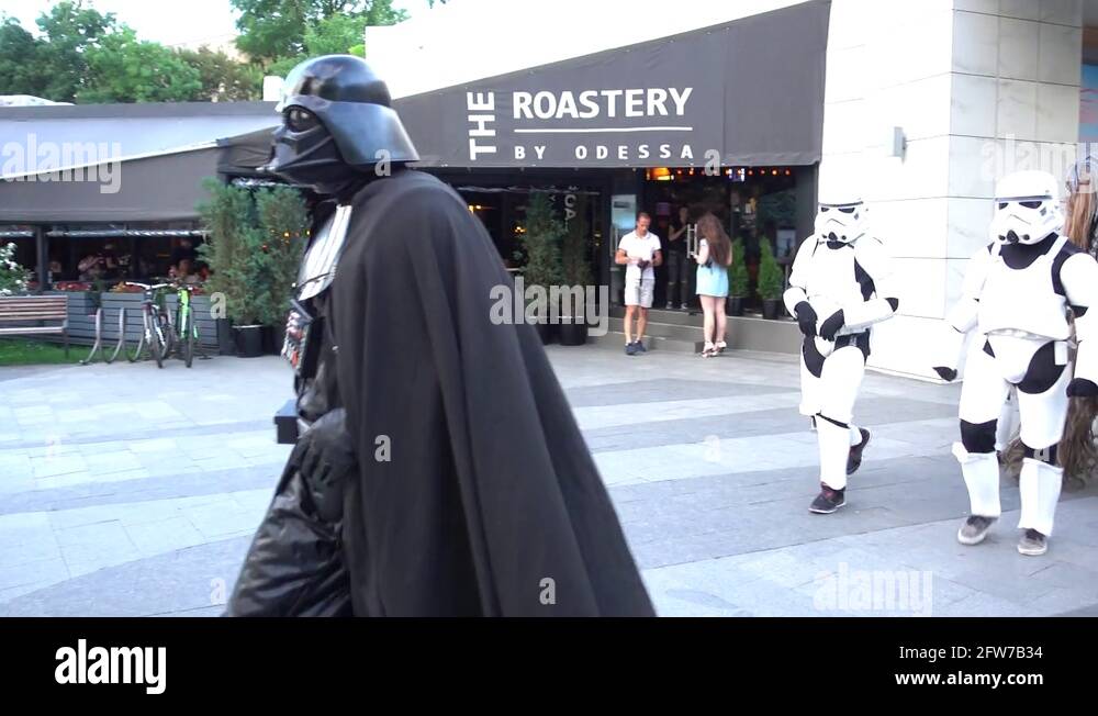 Star wars characters Stock Videos & Footage - HD and 4K Video Clips - Alamy