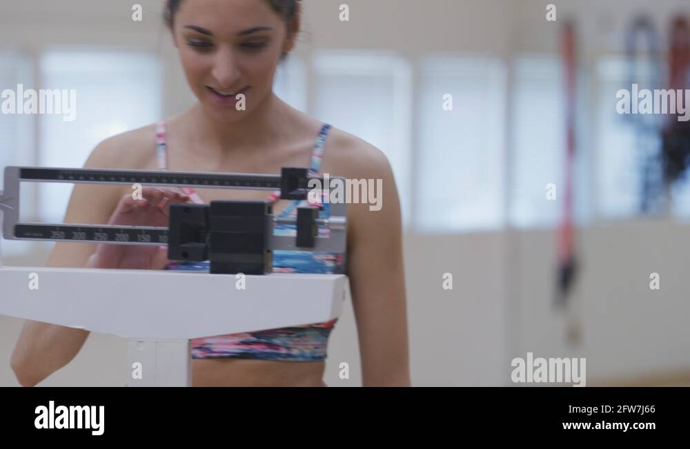 Gym people scale Stock Videos & Footage - HD and 4K Video Clips - Alamy