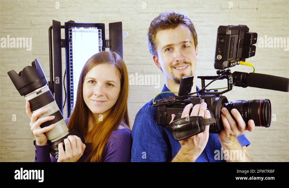 Cameraman team Stock Videos & Footage - HD and 4K Video Clips - Alamy