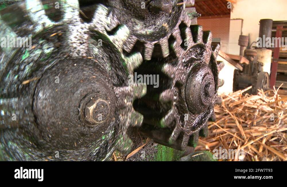 Extracting machine Stock Videos & Footage - HD and 4K Video Clips - Alamy