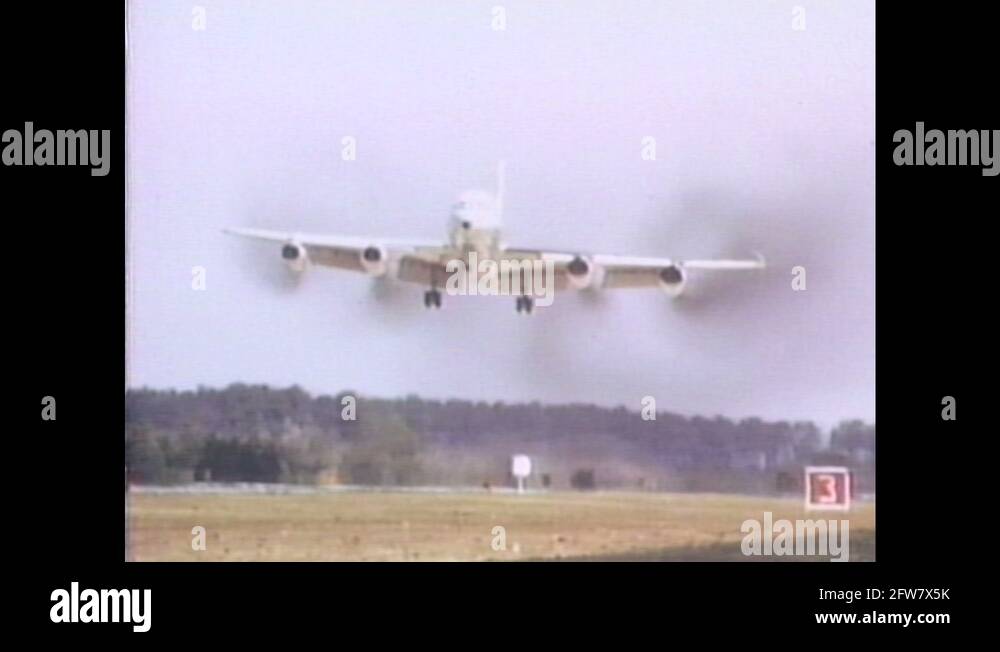 Airplane jet engines landing Stock Videos & Footage - HD and 4K Video ...