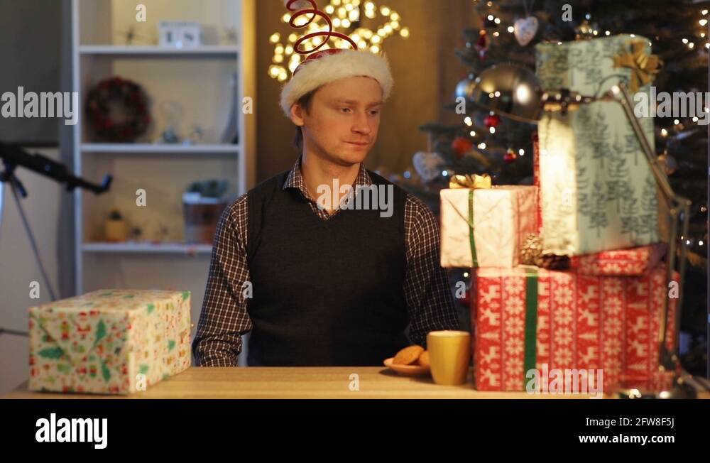 Funny santas Stock Videos & Footage - HD and 4K Video Clips - Alamy