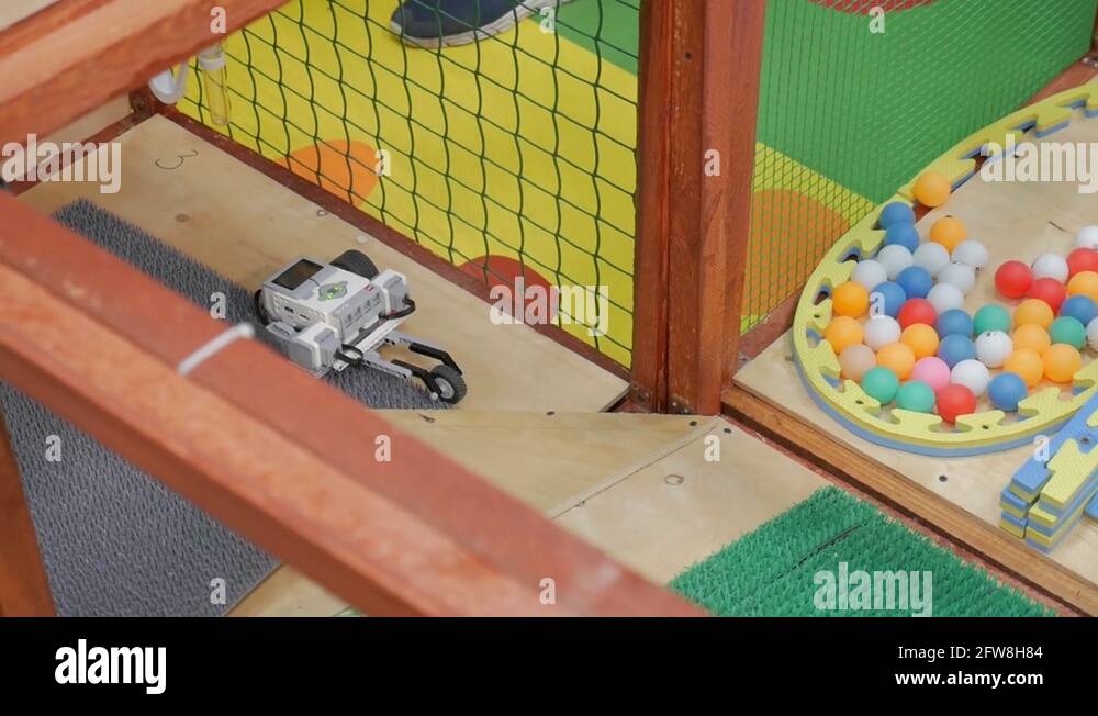 robot show for children, robot solving maze, labirynth Stock Video ...