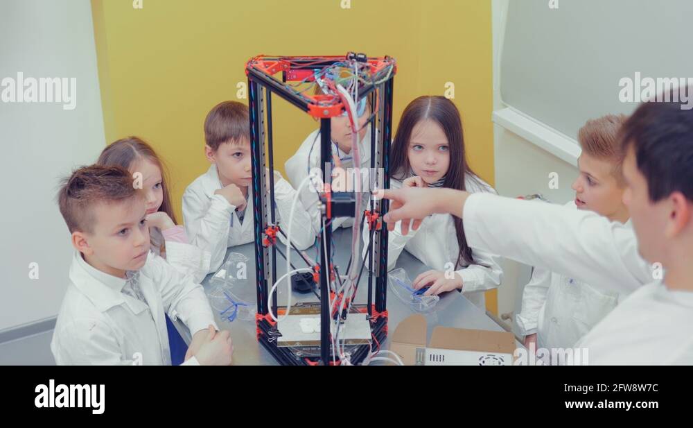 Creating 3d models Stock Videos & Footage - HD and 4K Video Clips - Alamy