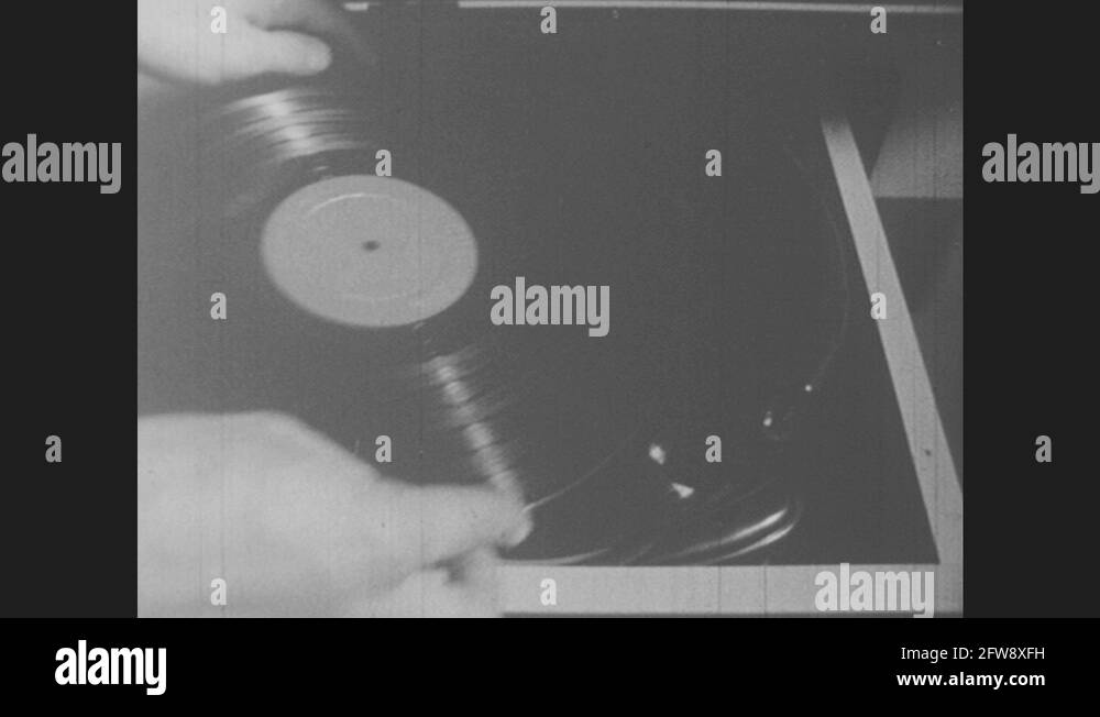 Turntable mechanism Stock Videos & Footage - HD and 4K Video Clips - Alamy