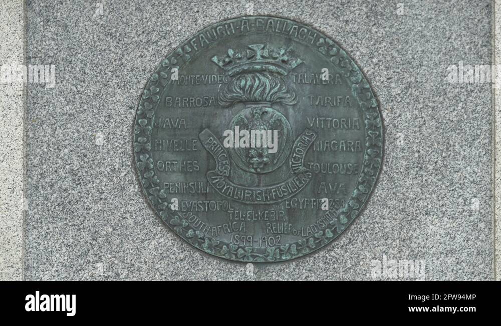 Emblem on the Boer war memorial Stock Video Footage - Alamy