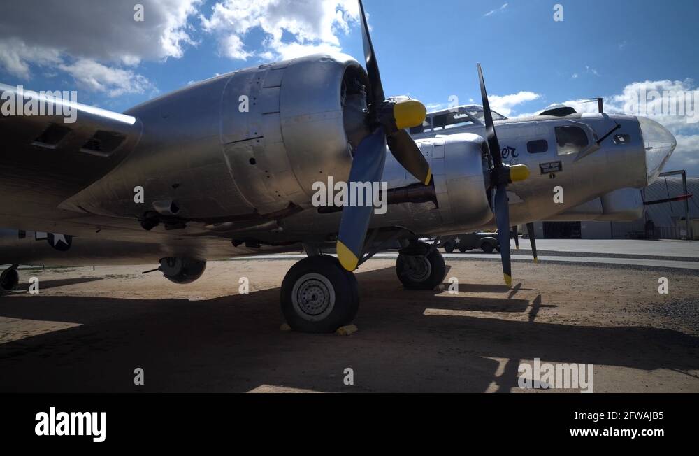 Ww2 us b 17 flying fortress bomber aircraft Stock Videos & Footage - HD ...