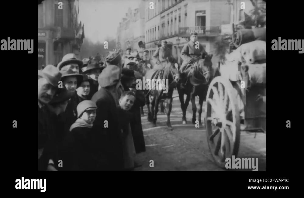 Withdrawal of the German Army after the Armistice - 1918-1919 Stock ...