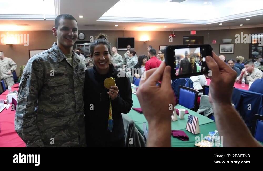 Madeline Dirado pose with U.s troop at Incirlik Air Base - 2016 Stock ...