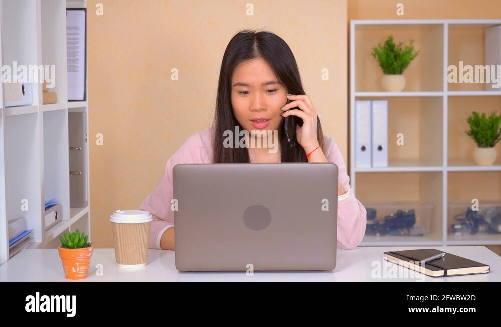 Busy female office Stock Videos & Footage - HD and 4K Video Clips - Alamy