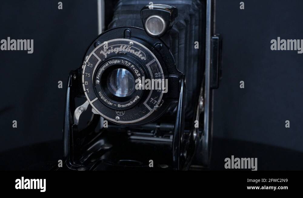 Voigtlander camera Stock Videos & Footage - HD and 4K Video Clips - Alamy