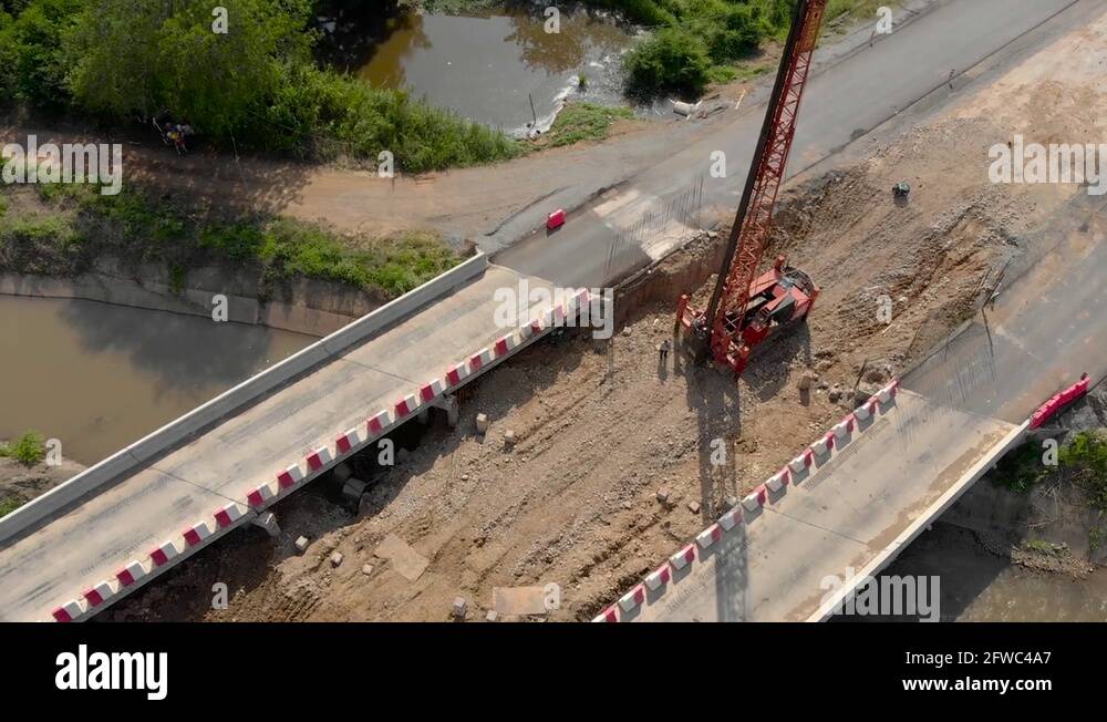 Pile driving crane Stock Videos & Footage - HD and 4K Video Clips - Alamy