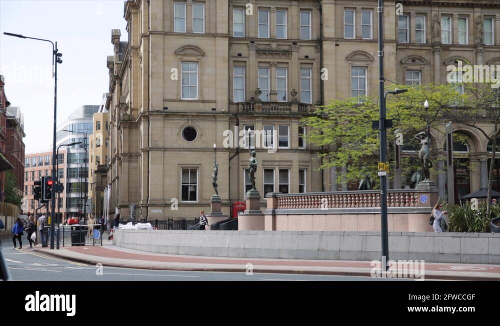 Leeds city Stock Videos & Footage - HD and 4K Video Clips - Alamy