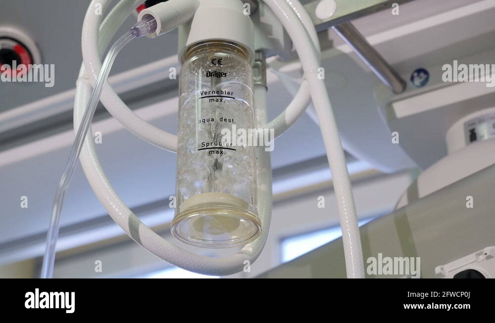 Oxygen tank hospital Stock Videos & Footage - HD and 4K Video Clips - Alamy