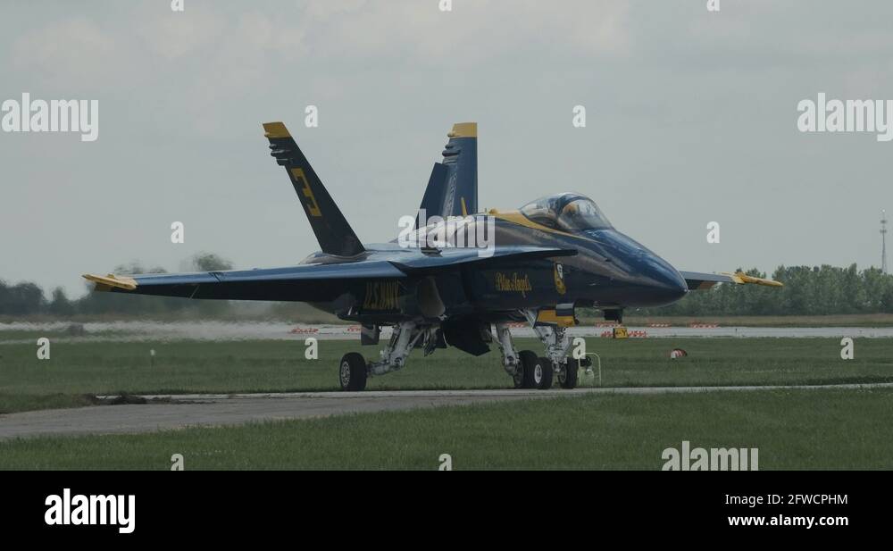 Flight testing Stock Videos & Footage - HD and 4K Video Clips - Alamy