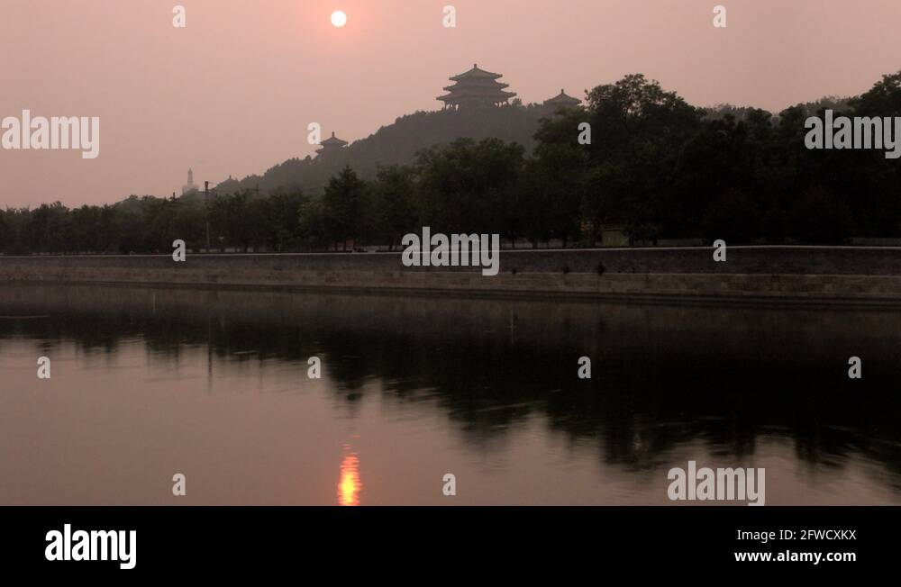 China temples Stock Videos & Footage - HD and 4K Video Clips - Alamy