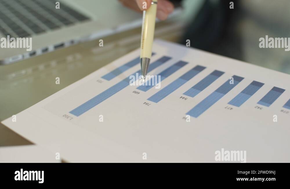 Cake graphs Stock Videos & Footage - HD and 4K Video Clips - Alamy